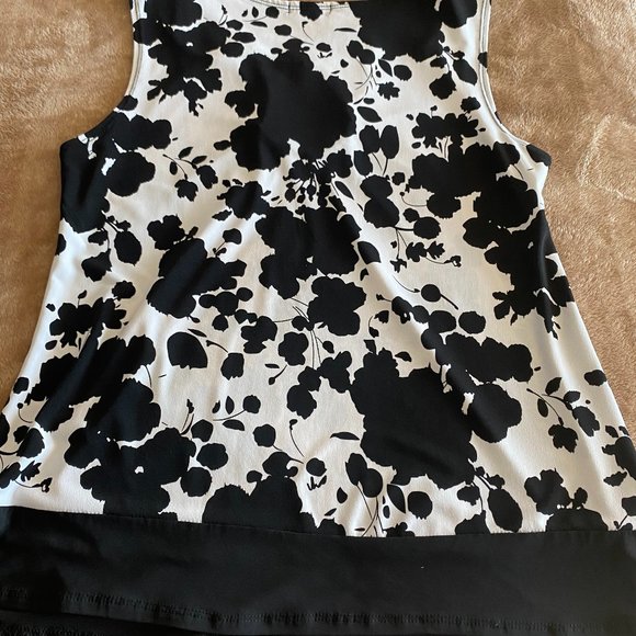 Cocomo | Tops | Cocomo Petite Black White Floral Sleeveless Blouse ...